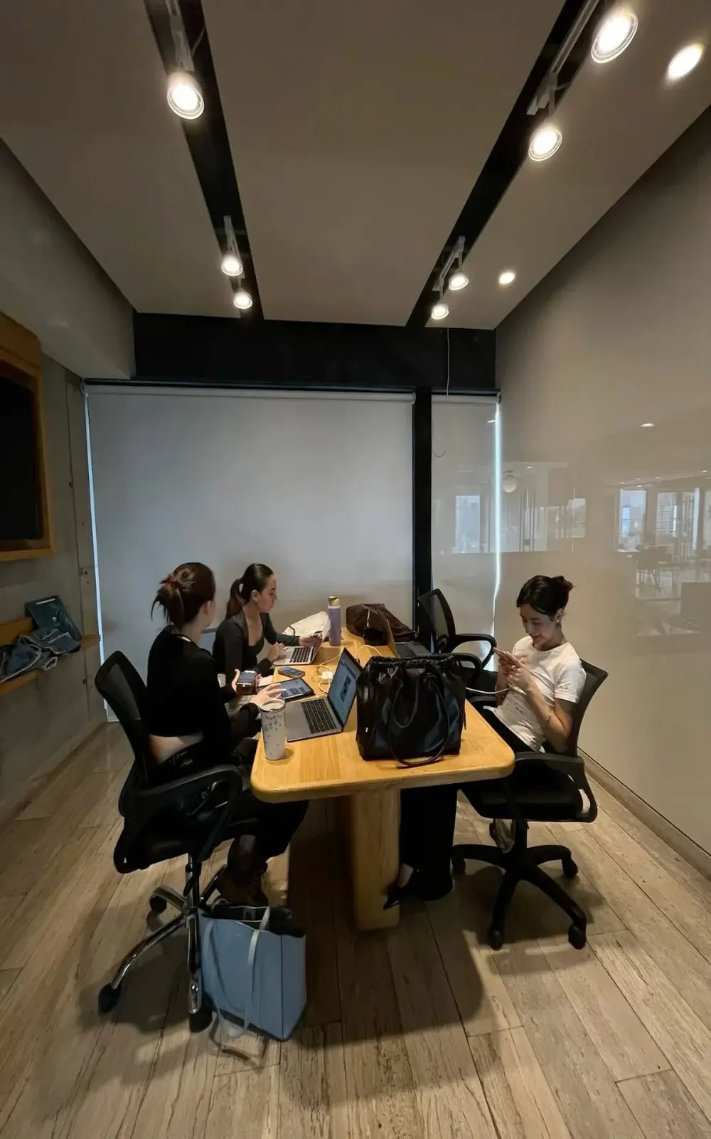 Novaoffice Live Sex Chat On Free Show From Stripchat